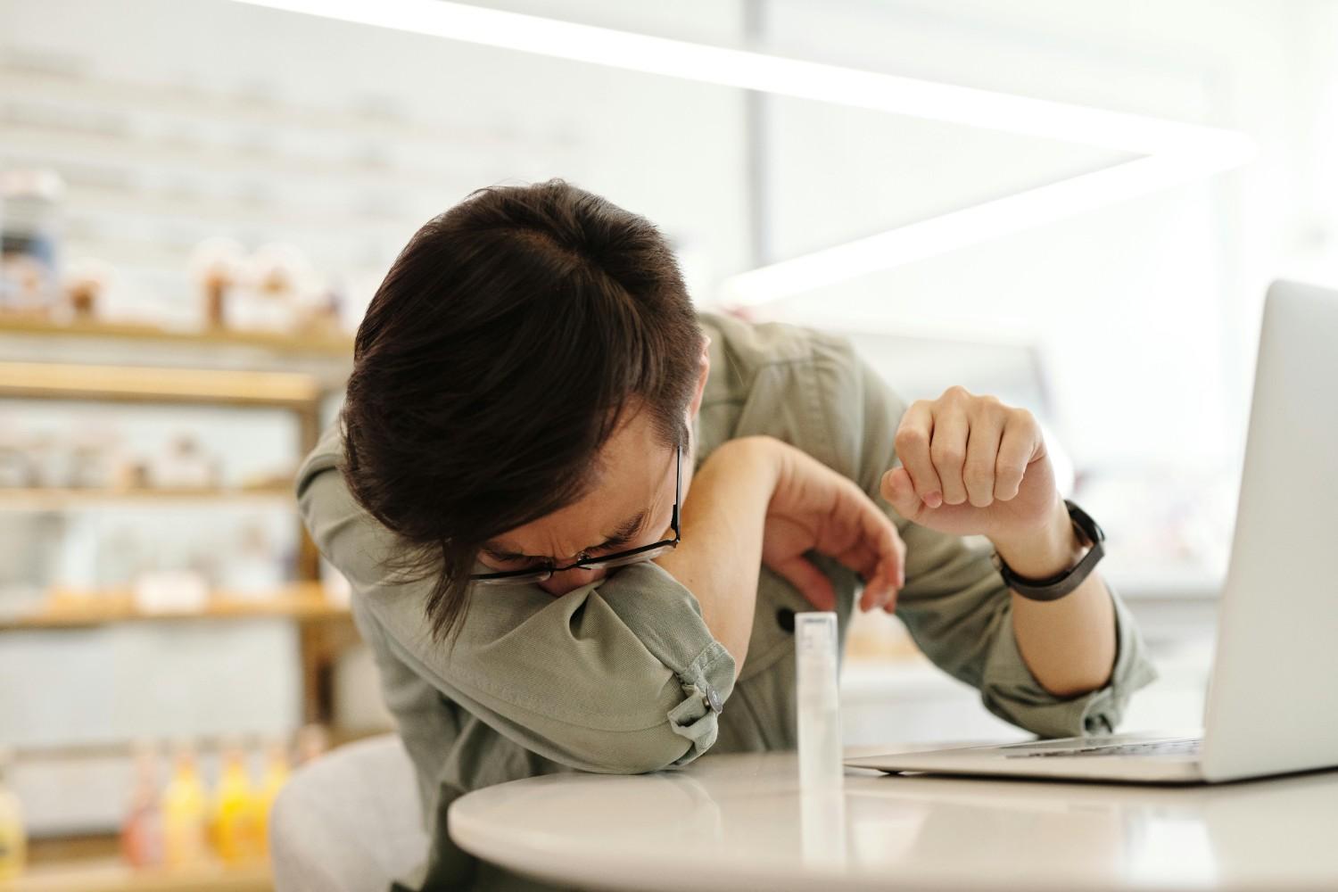 Is Bronchitis Contagious? Signs and Precautions